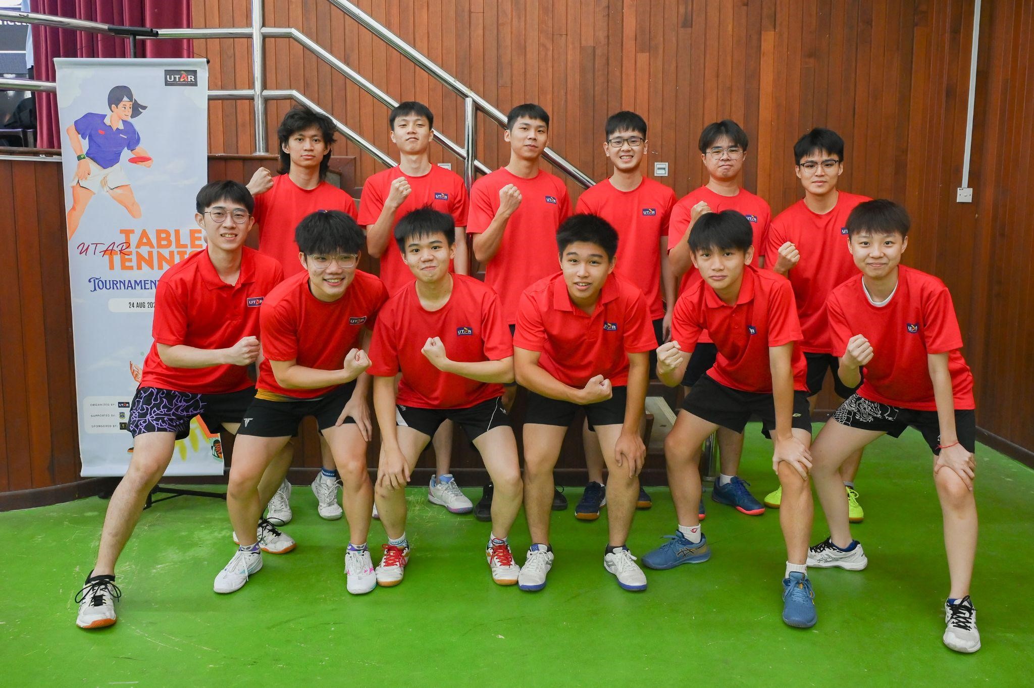 The representatives of UTAR teams