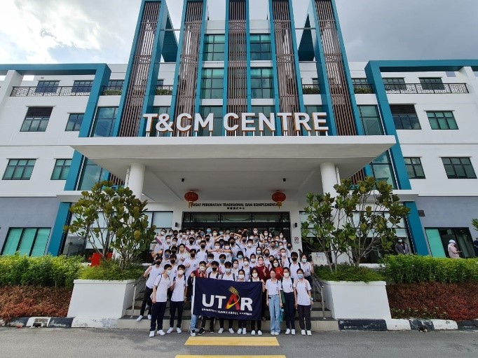 Students were given a detailed tour at the UTAR T&CM Centre