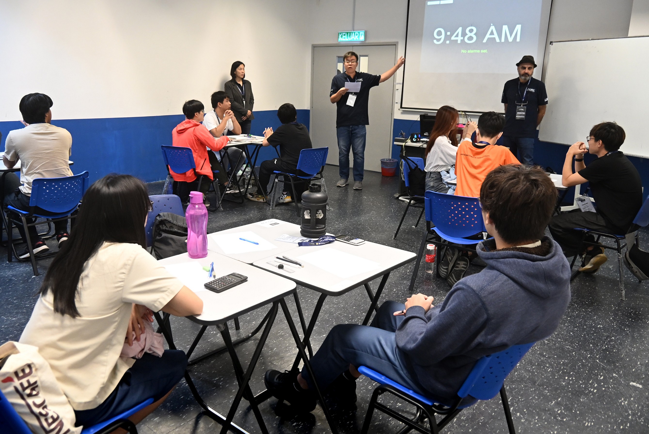 Students competing in Category X – Mathketeers